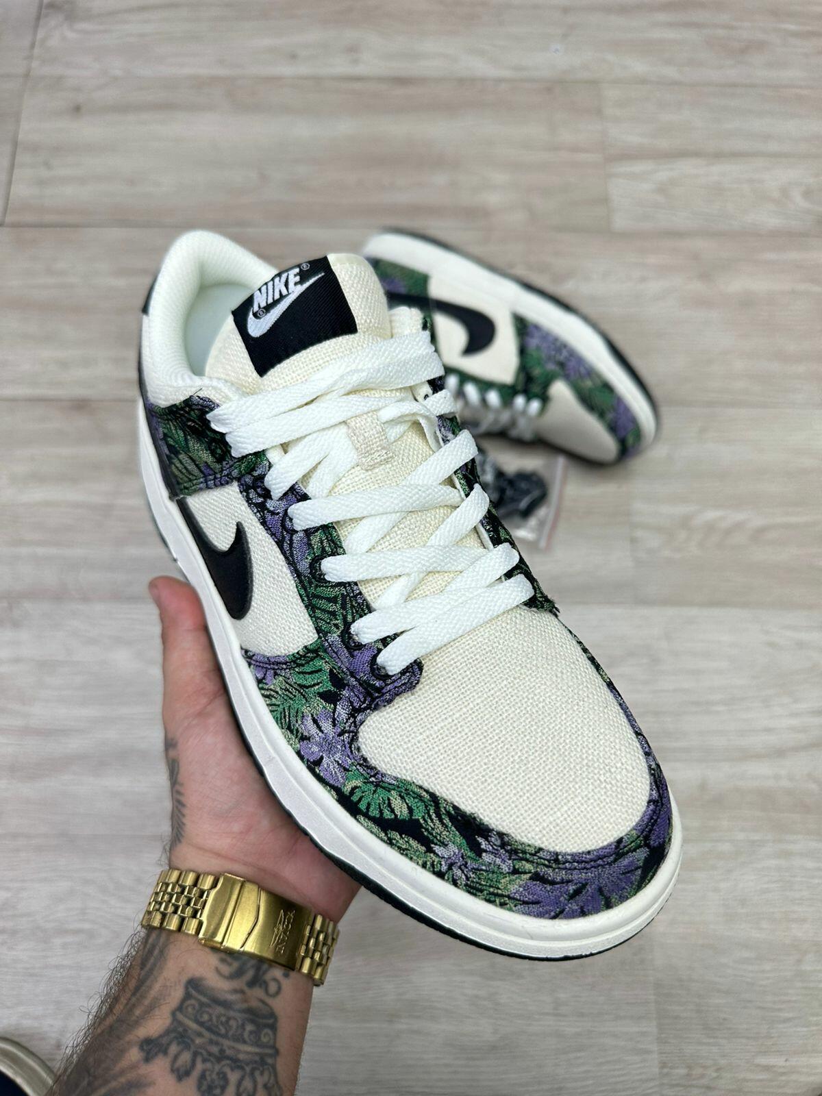 Comprar Dunk Low ?Floral Tapestry? - R$800,00