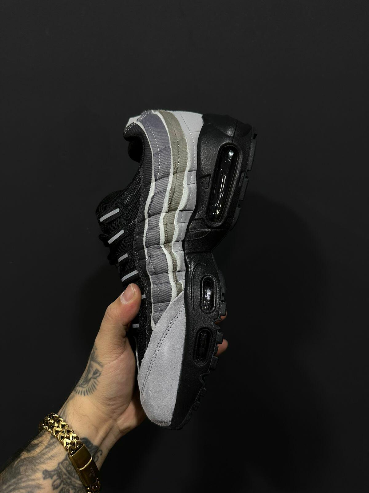 Comprar Air Max 95 - R$400,00
