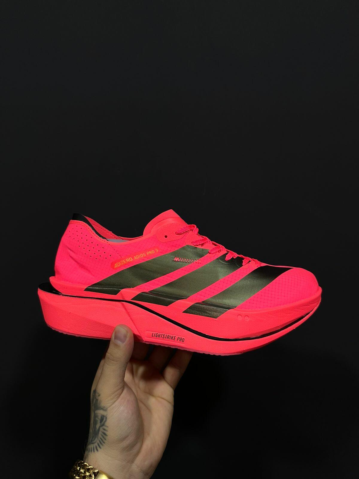 Comprar Adizero Adios Pro 5 - R$650,00
