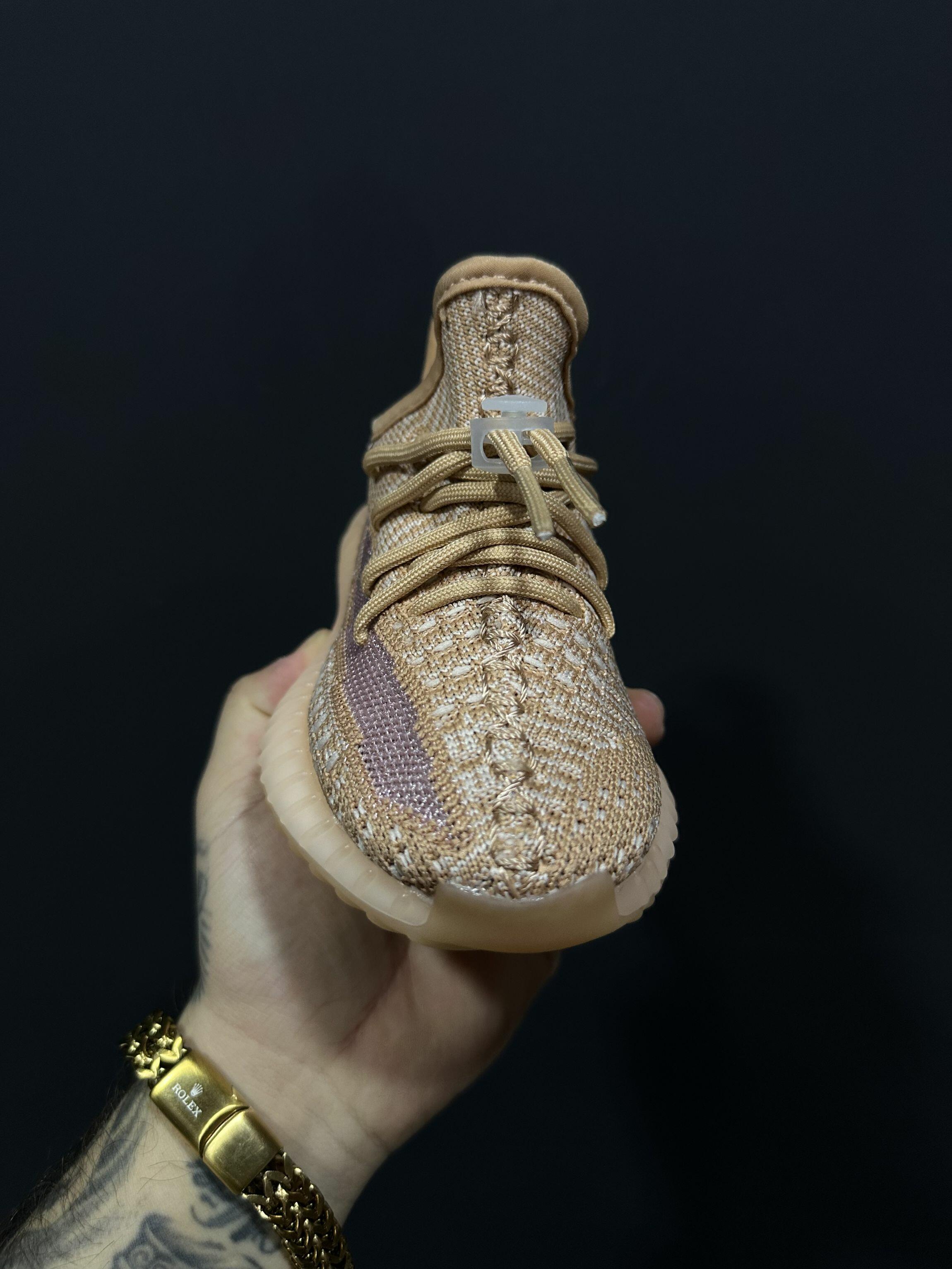 Comprar Yeezy Boost 350 V2 - R$650,00