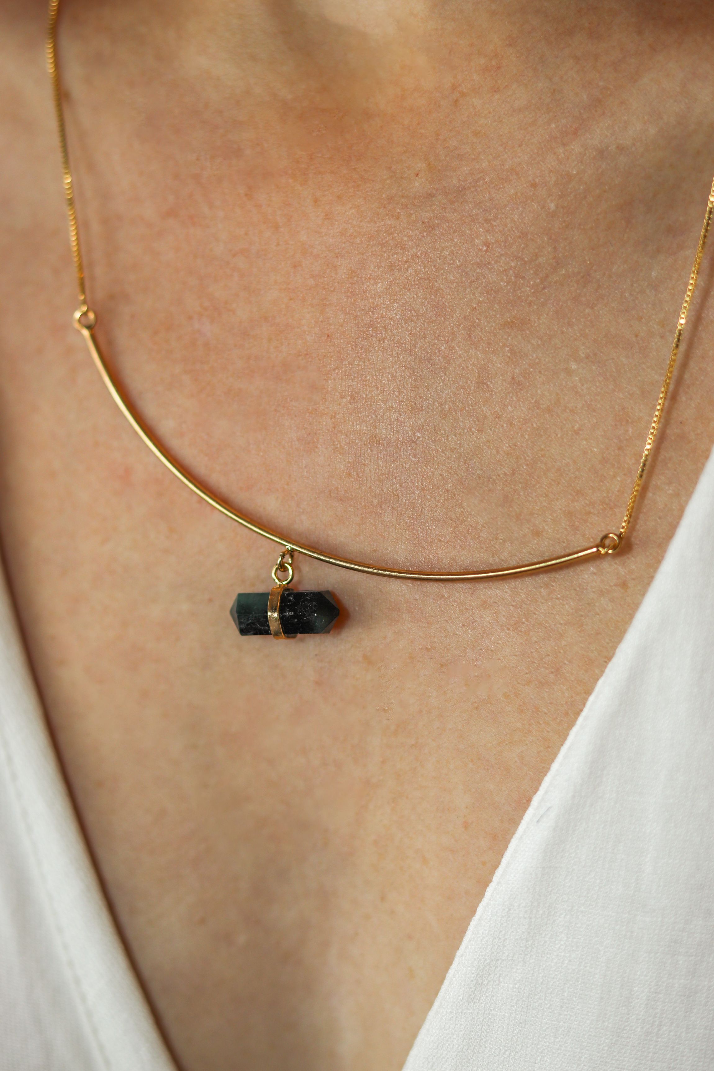 Comprar Colar Aro Ponta de Esmeralda Banho Ouro 18K - a partir de R$103 ...