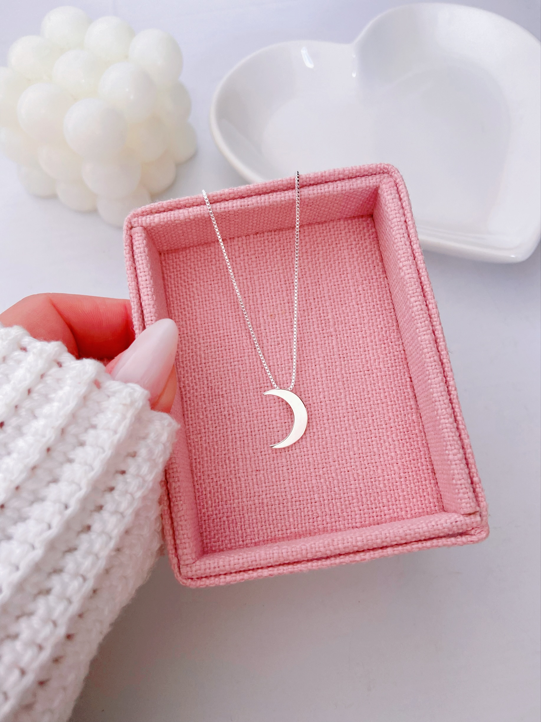 Comprar Colar Lua crescente lisa - LUNI PRATAS