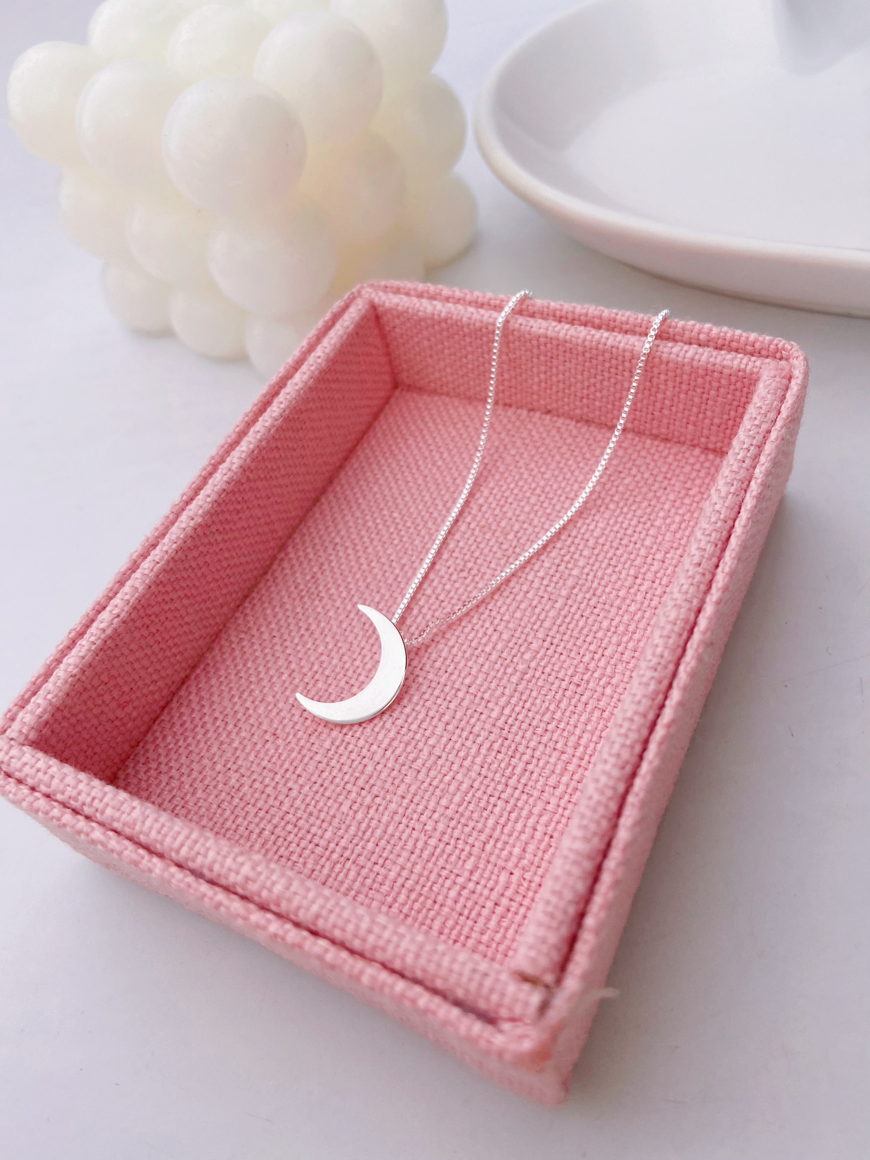 Comprar Colar Lua crescente lisa - LUNI PRATAS