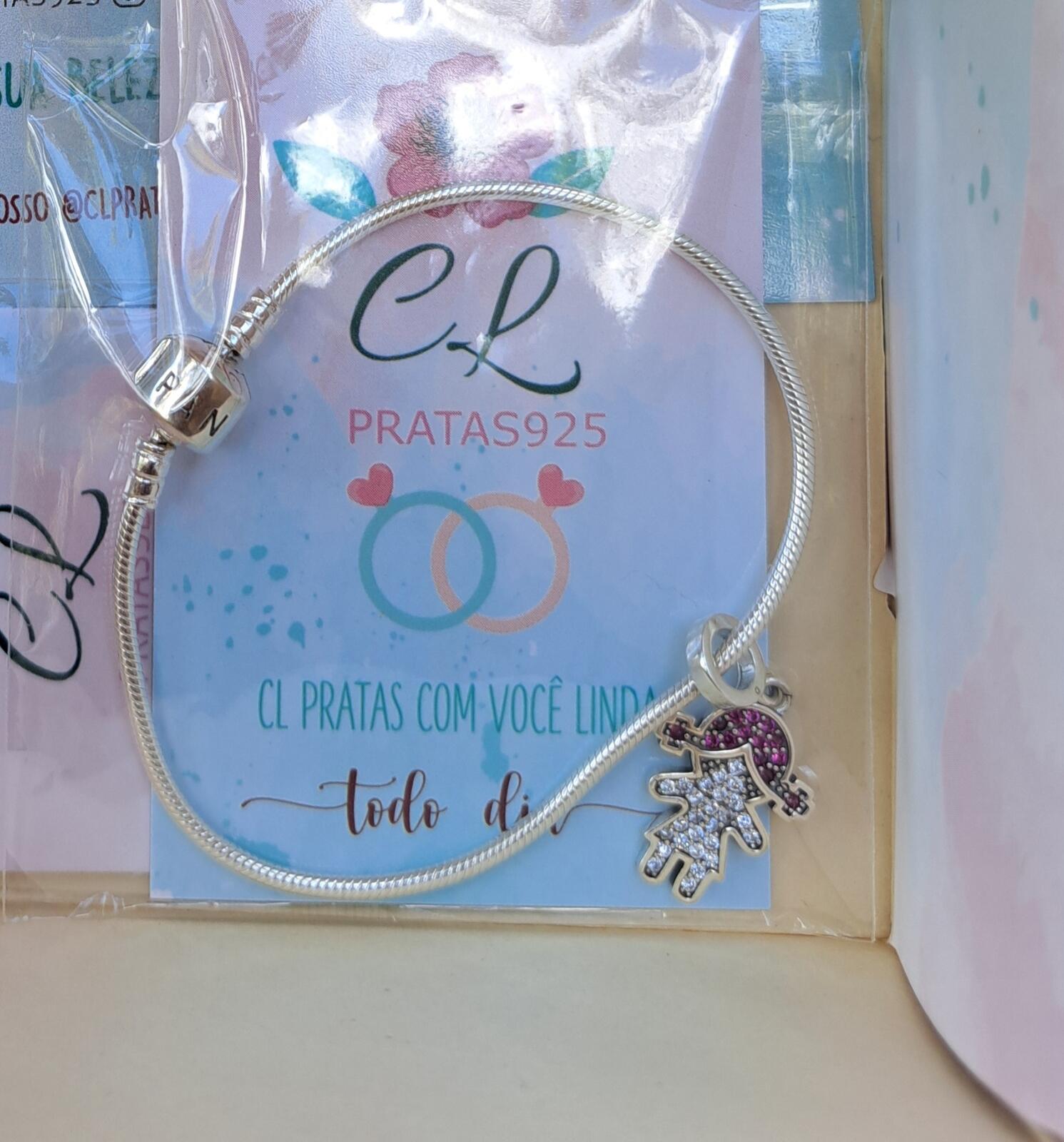 Comprar Berloque Cravejado Menina (Cabelo Rosa) - CLPratas | Com você ...