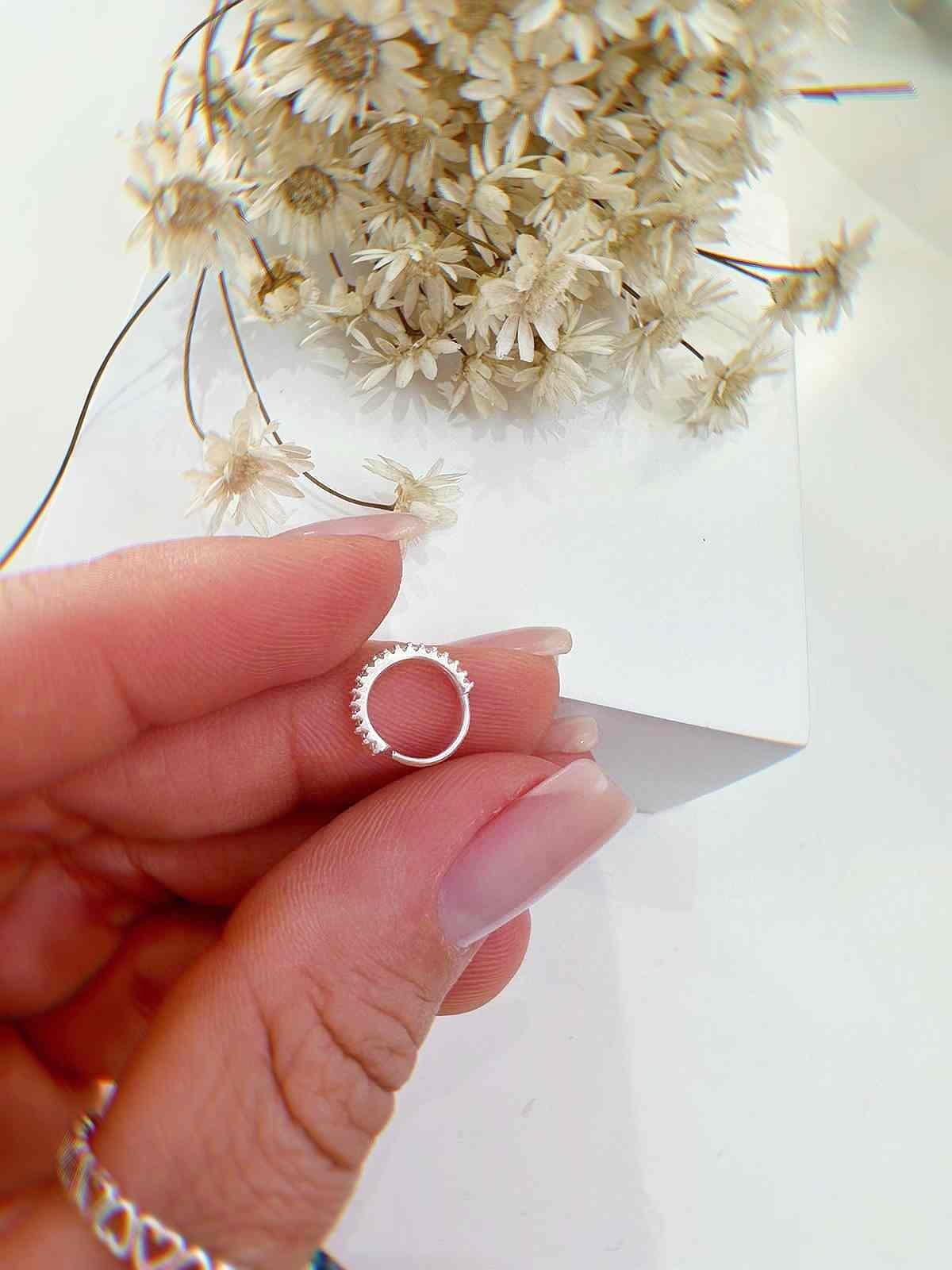 Comprar Piercing Argola Cravejada (Nariz e Hélix) - a partir de R$41,76