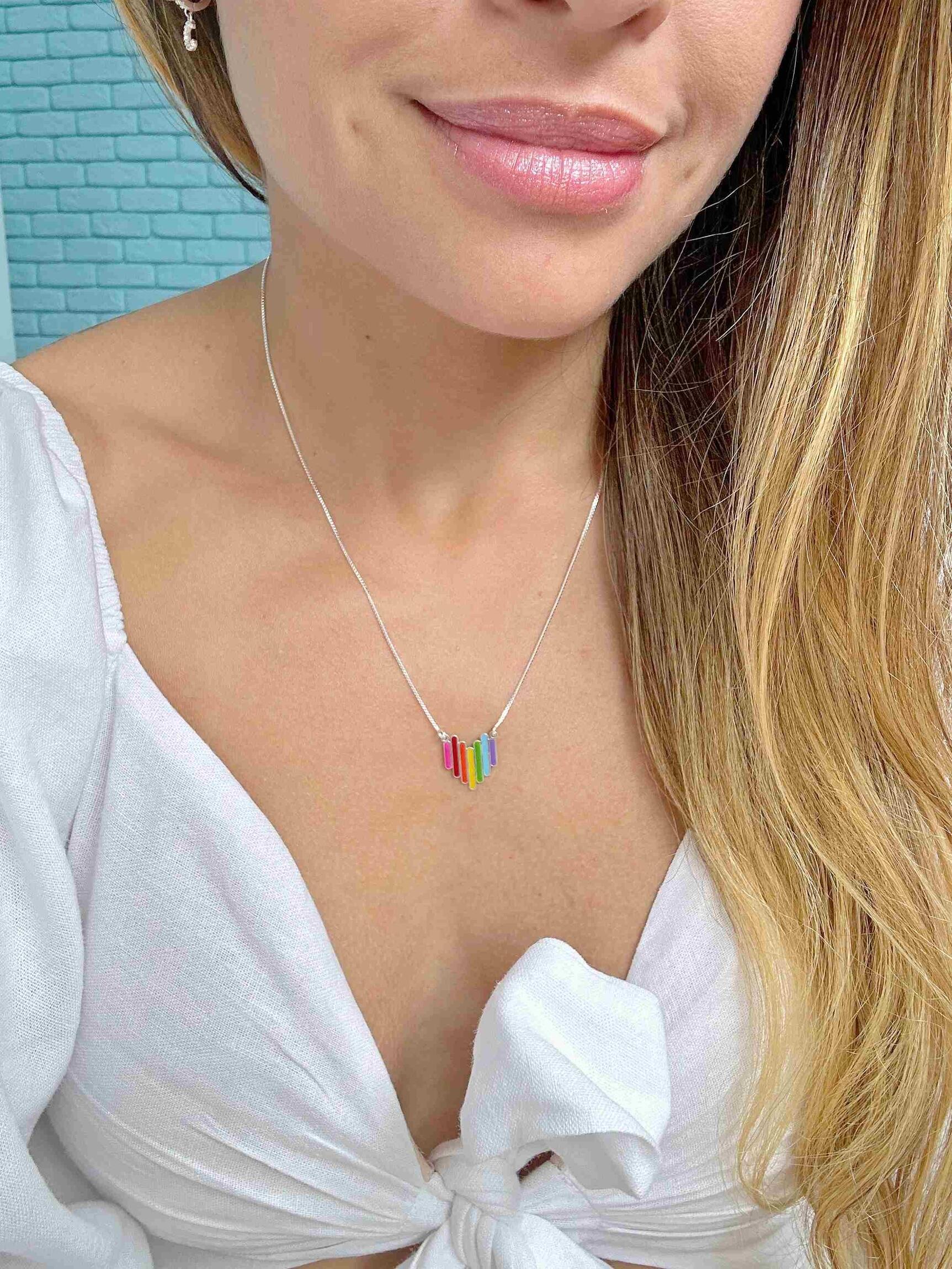 Comprar Colar Coração Colorido - CLPratas | Com você linda todo dia!