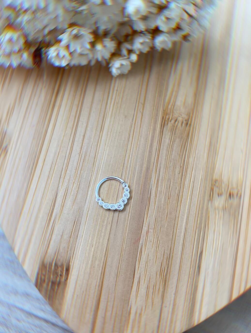 Comprar Piercing Mini Diadema Brilhante (Daith/Septo) - a partir de R ...