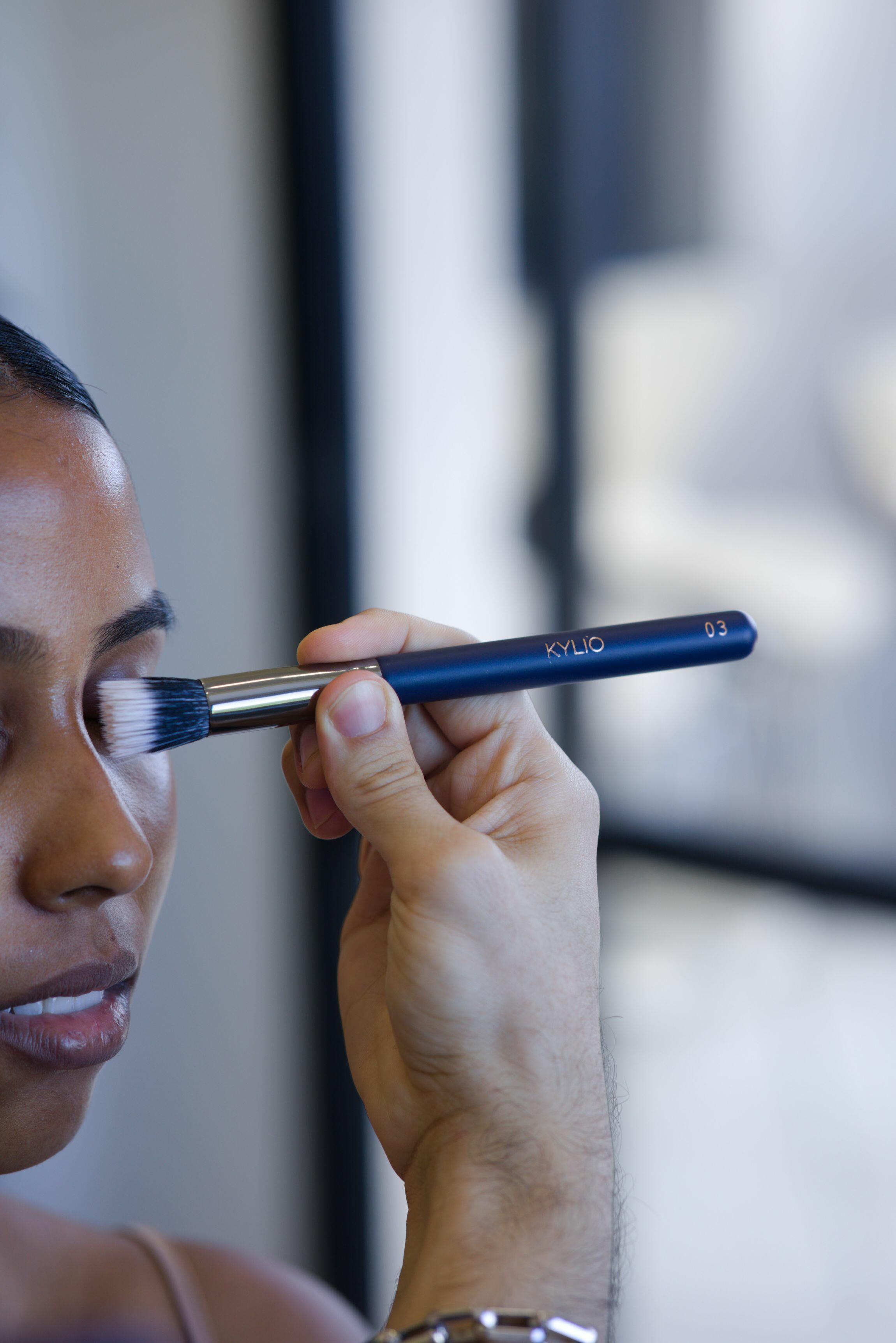 KYLIO MAKEUP PROFESSIONAL LTDA