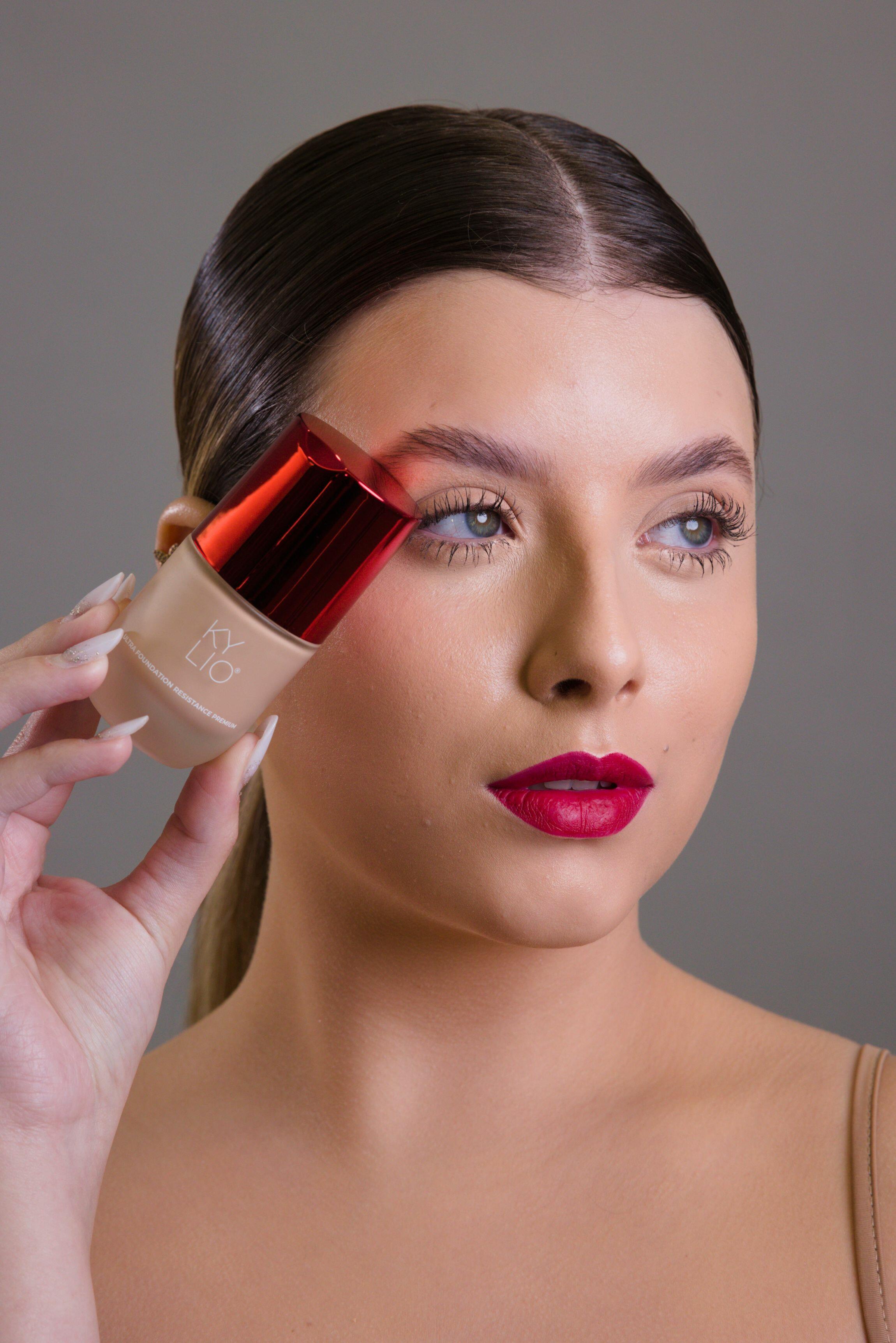 KYLIO MAKEUP PROFESSIONAL LTDA