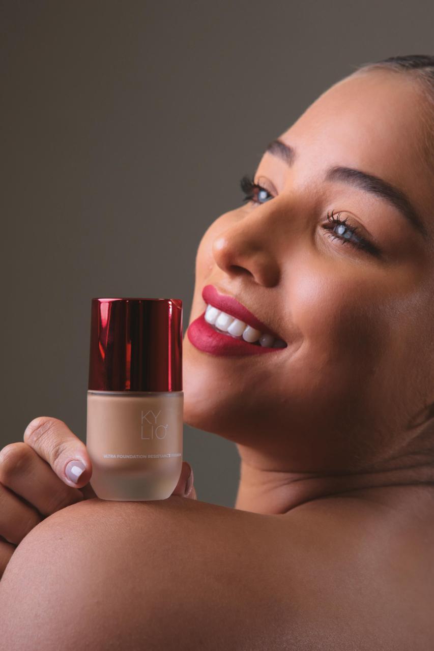 KYLIO MAKEUP PROFESSIONAL LTDA