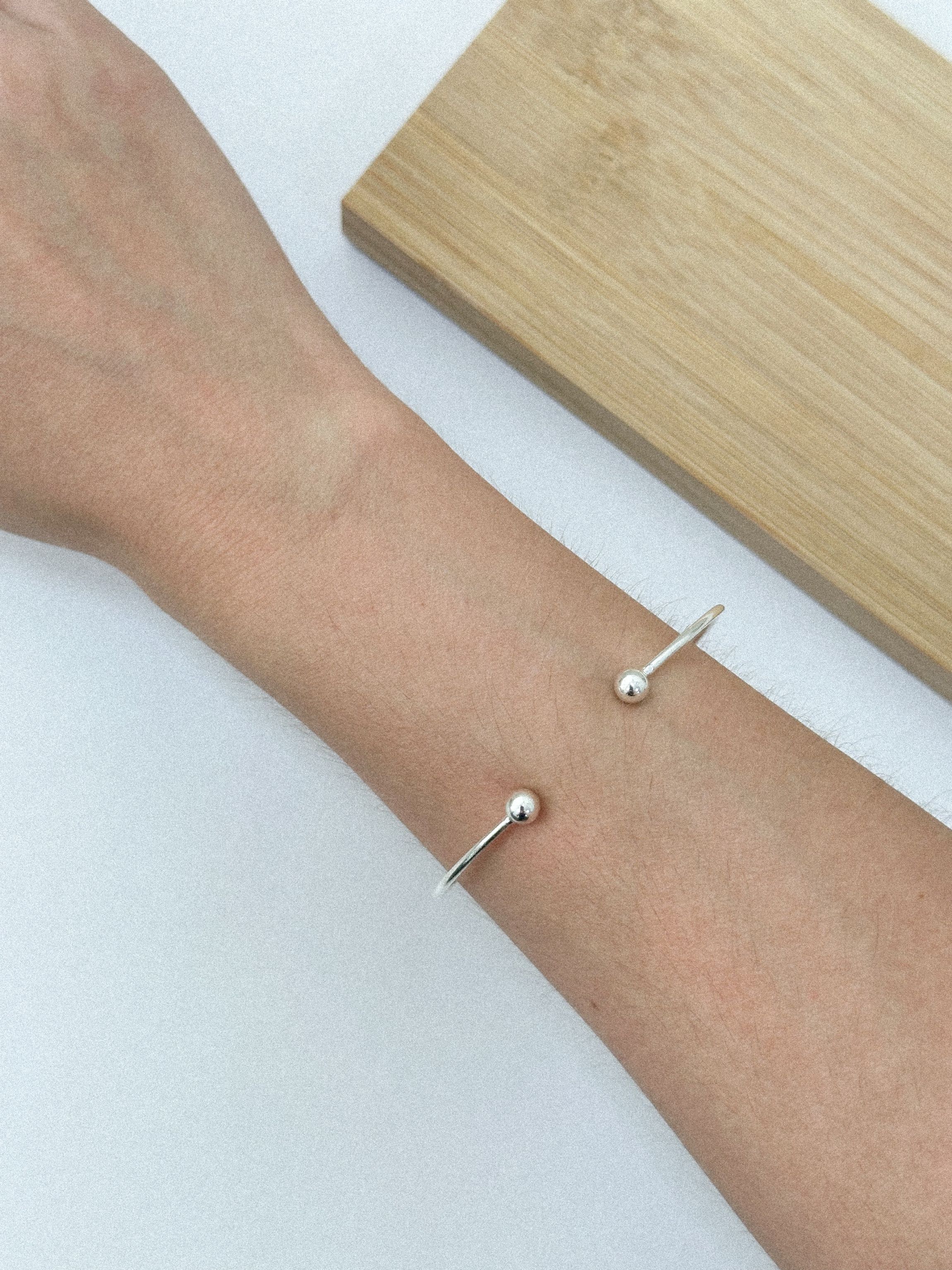 Comprar Bracelete bolinhas - a partir de R$20,80 - pierottsemijoias