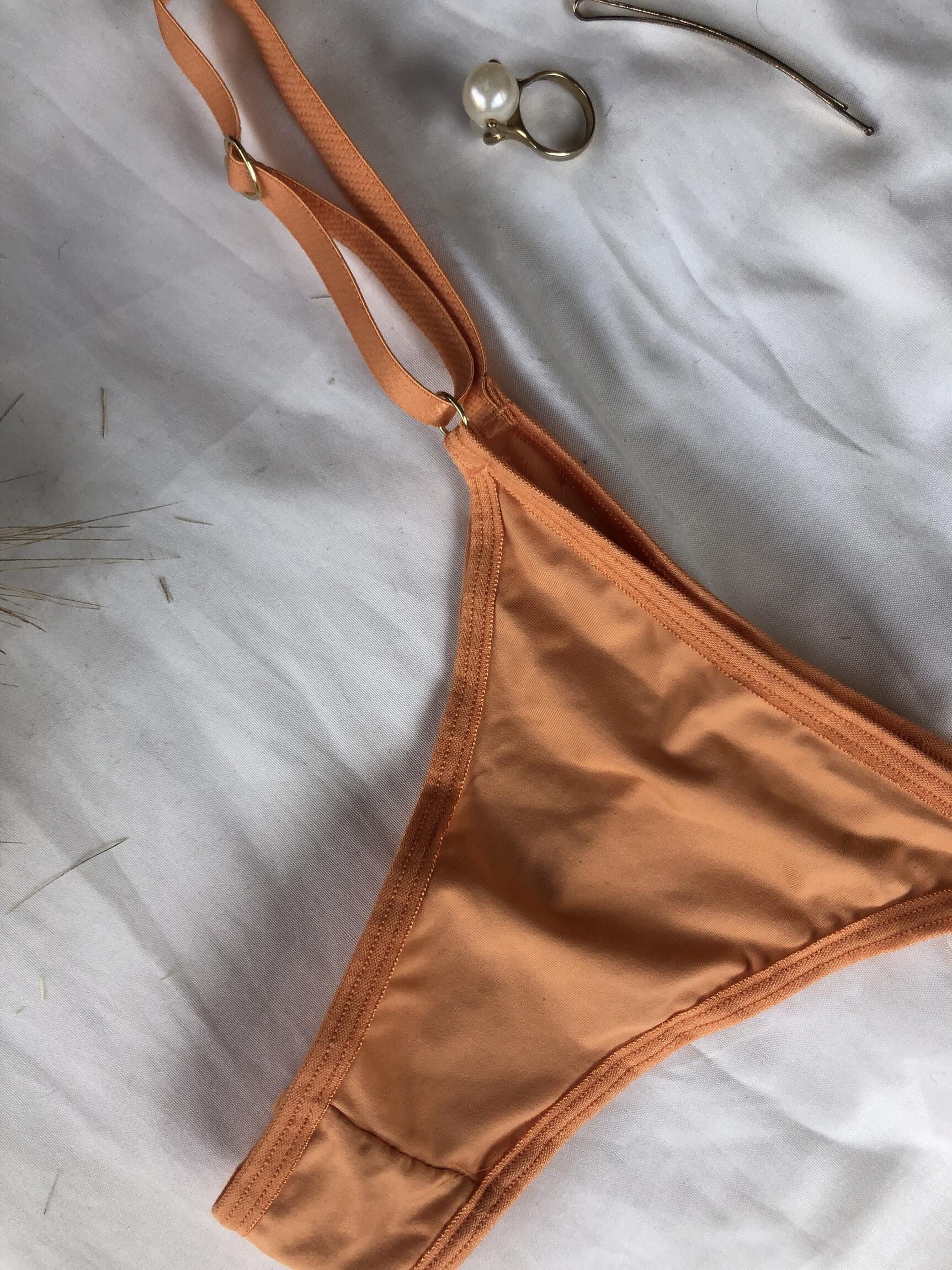 Calcinha Lola Toda Em Microfibra Regulagem Coraçao Dourada