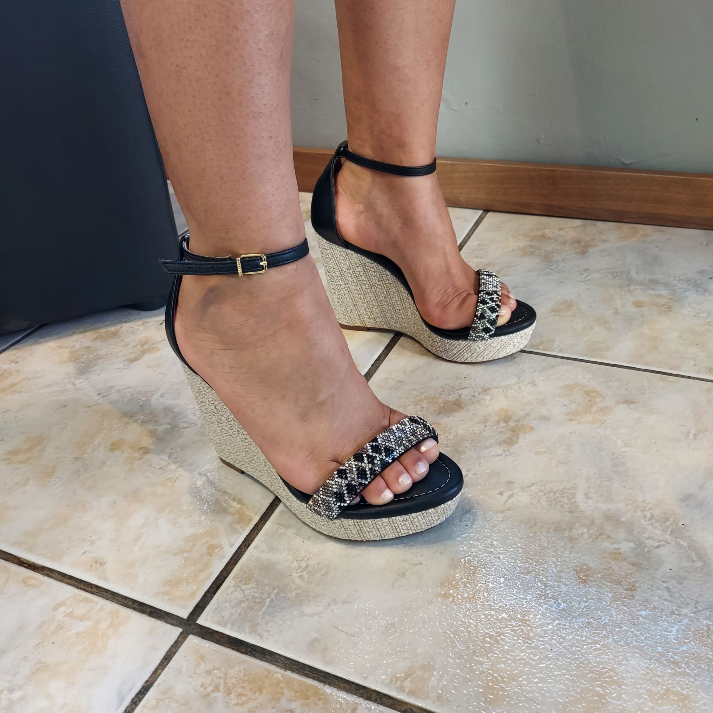 sapato feminino aberto atras