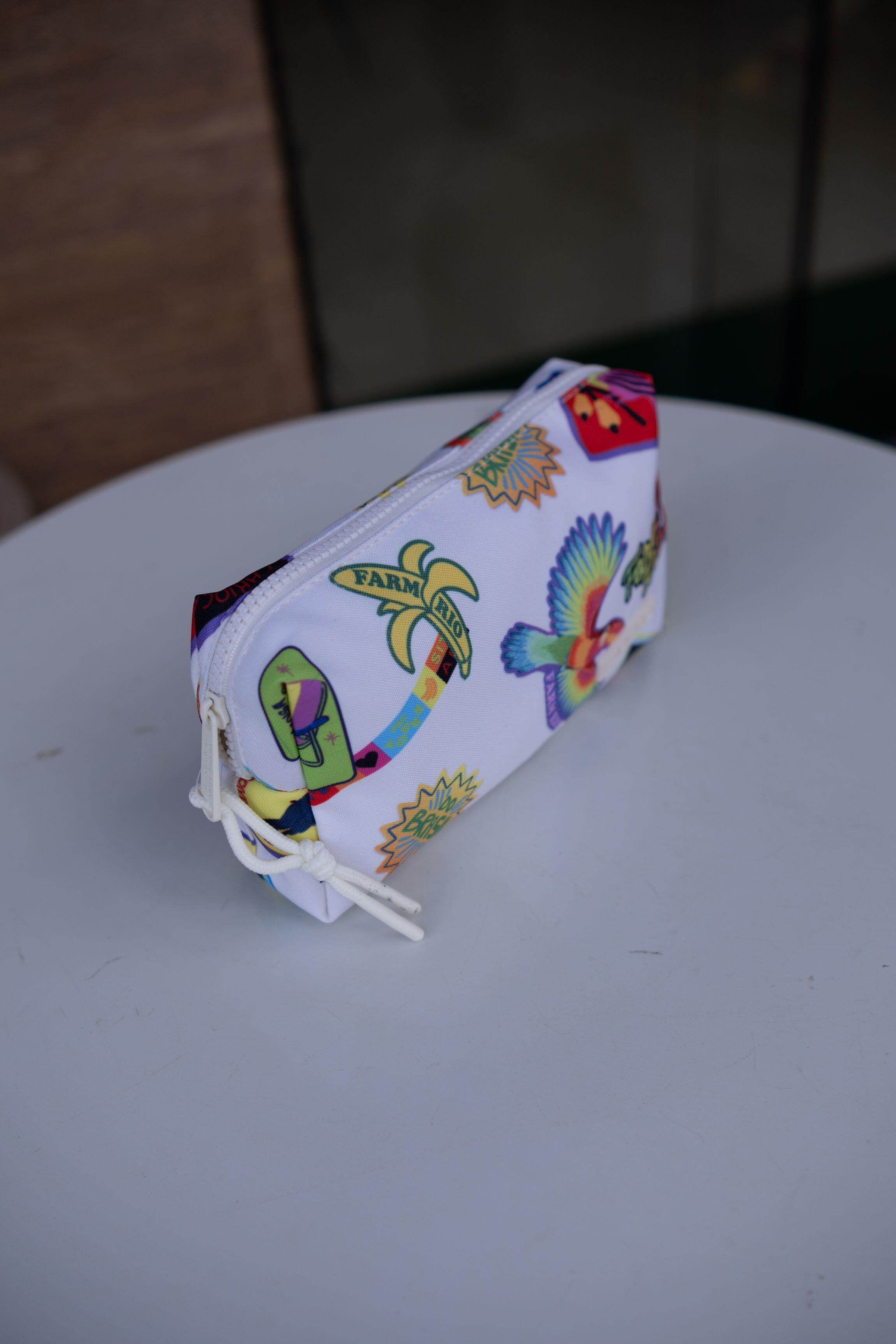Comprar Maxi Necessaire Ora Bolas P Patch Rio FARM ETC - Alto Verão 2026