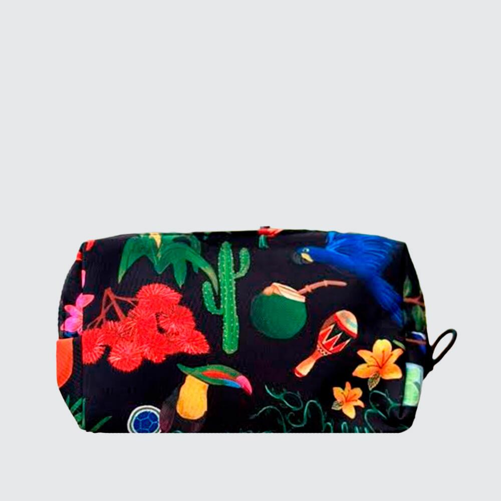 Comprar Maxi Necessaire Ora Bolas Buenas Gente Preto FARM ETC - Inverno ...