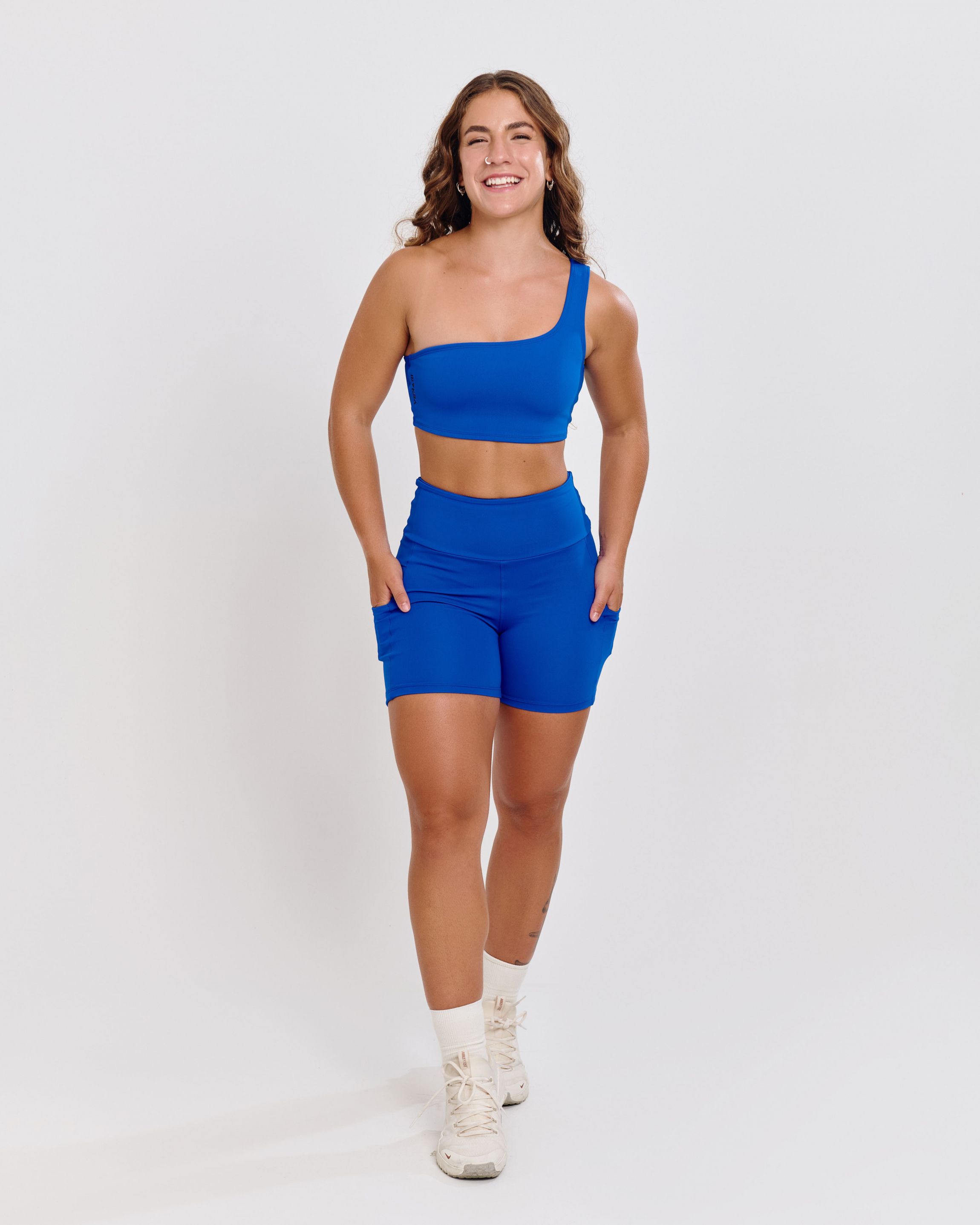 Comprar Short Bolso Azul Royal Ju Mamute - a partir de R$75,90 - Roupas ...