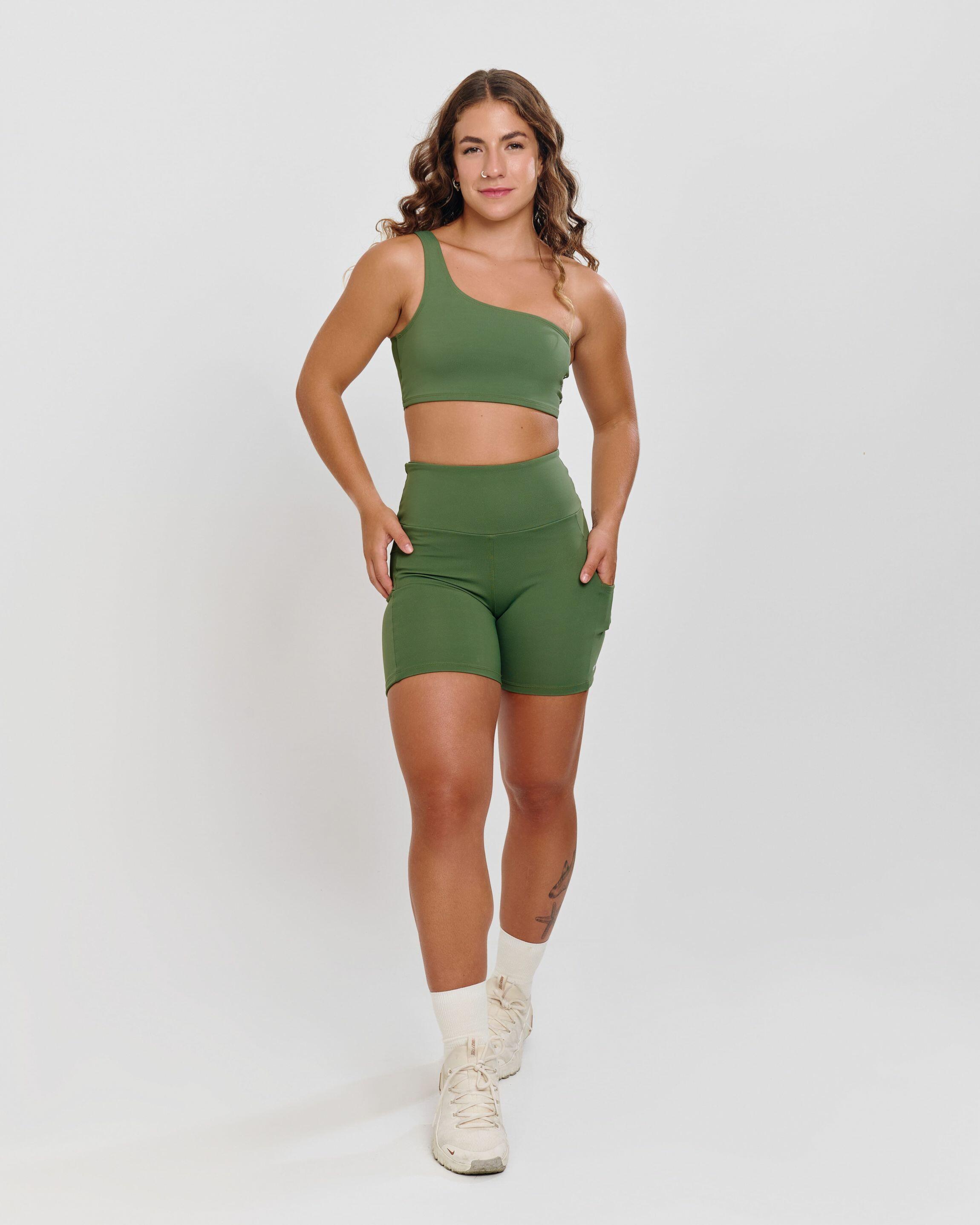 Comprar Short Bolso Verde Militar Ju Mamute - a partir de R$75,90