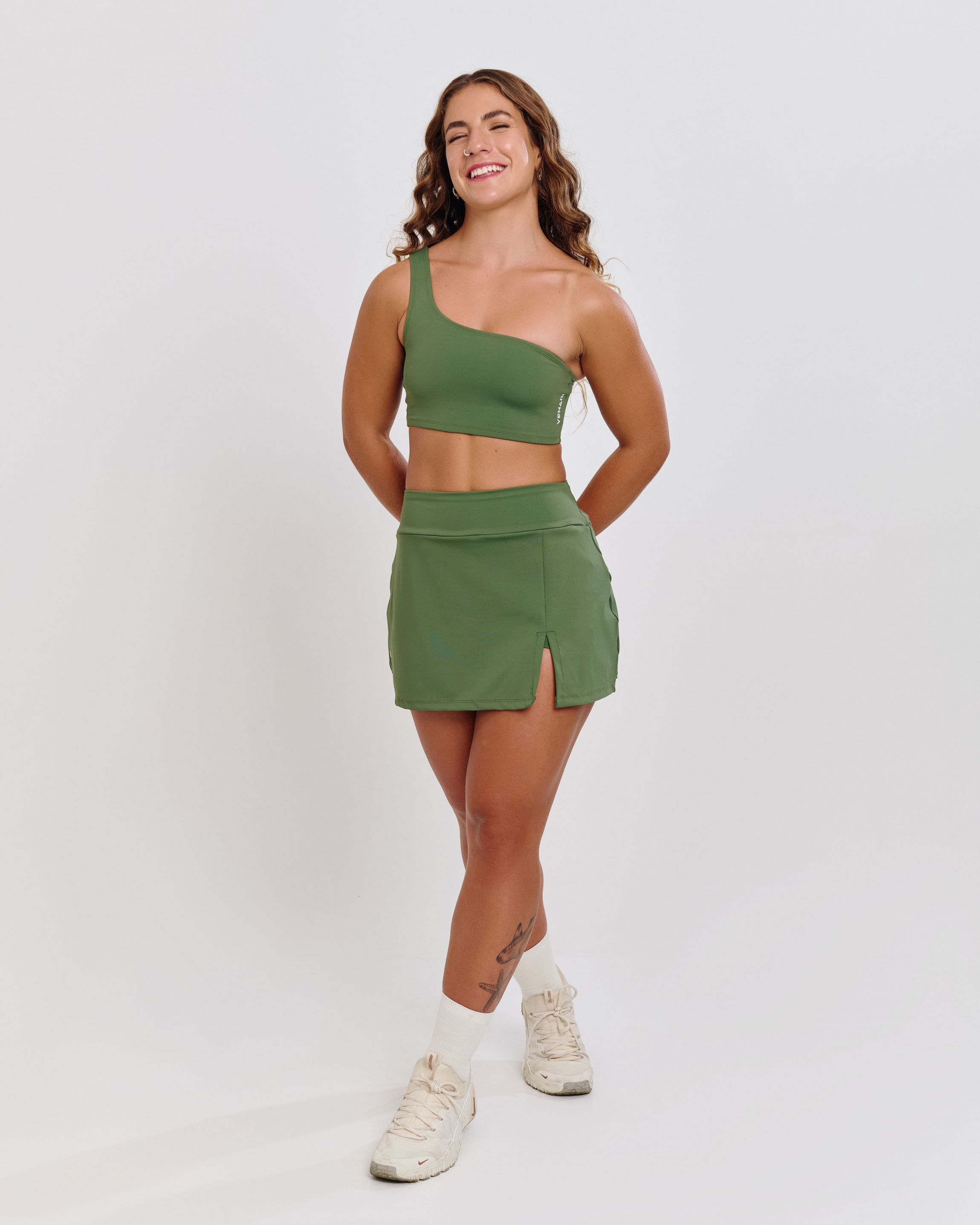 Comprar Top Ombro Único Verde Militar Ju Mamute - a partir de R$64,50 ...