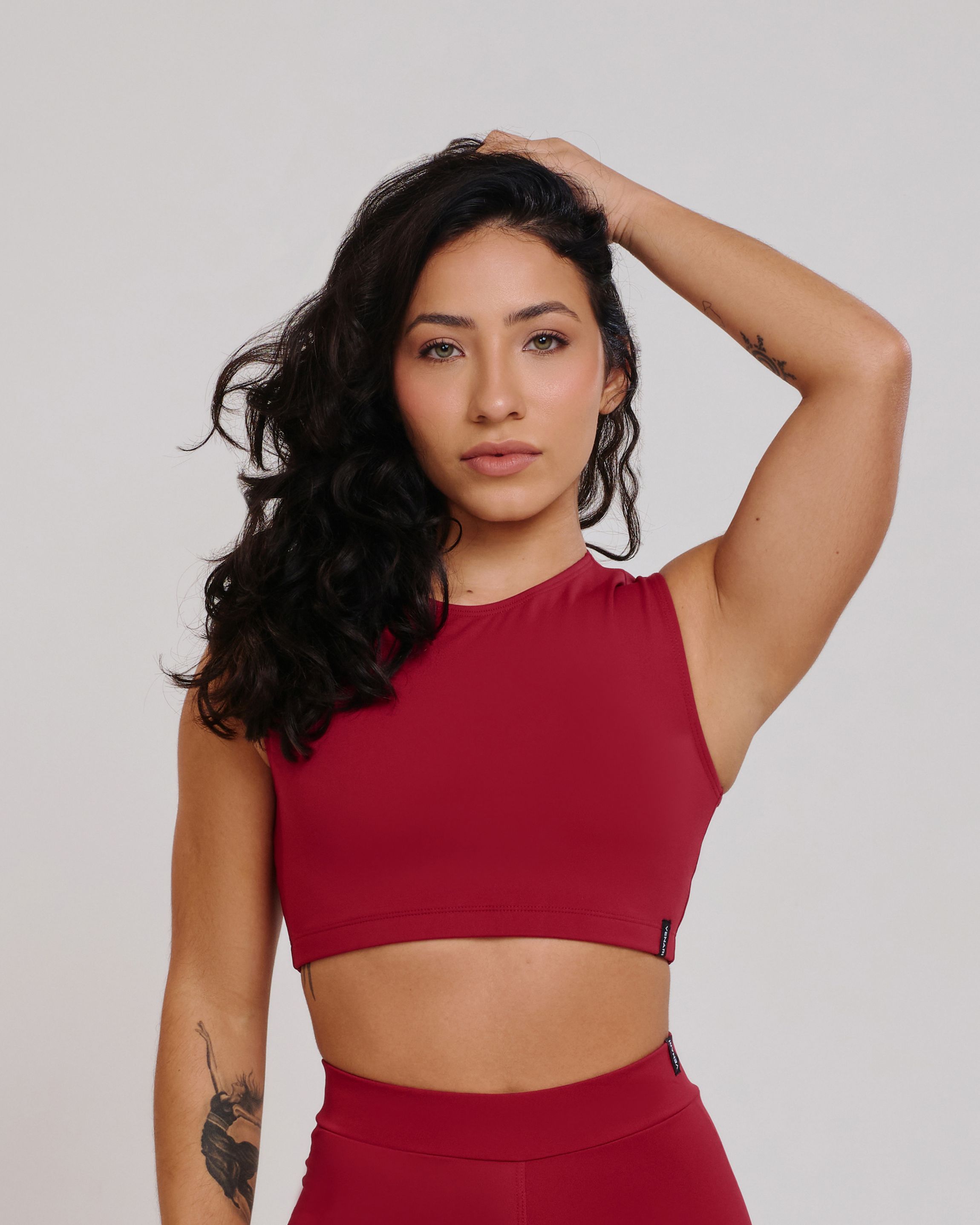 Comprar Top Cropped Isa - Roupas de Academia Feminina - Venari | A sua ...