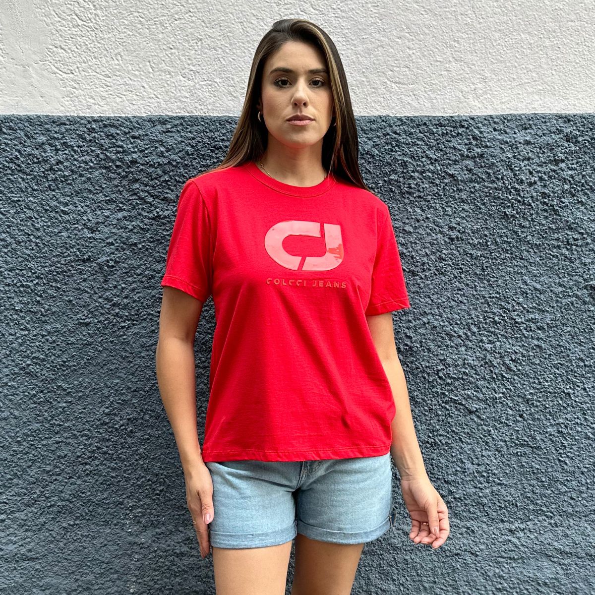 Comprar Camiseta Basic Com Logo Alto Relevo Frontal Colcci Jeans ...