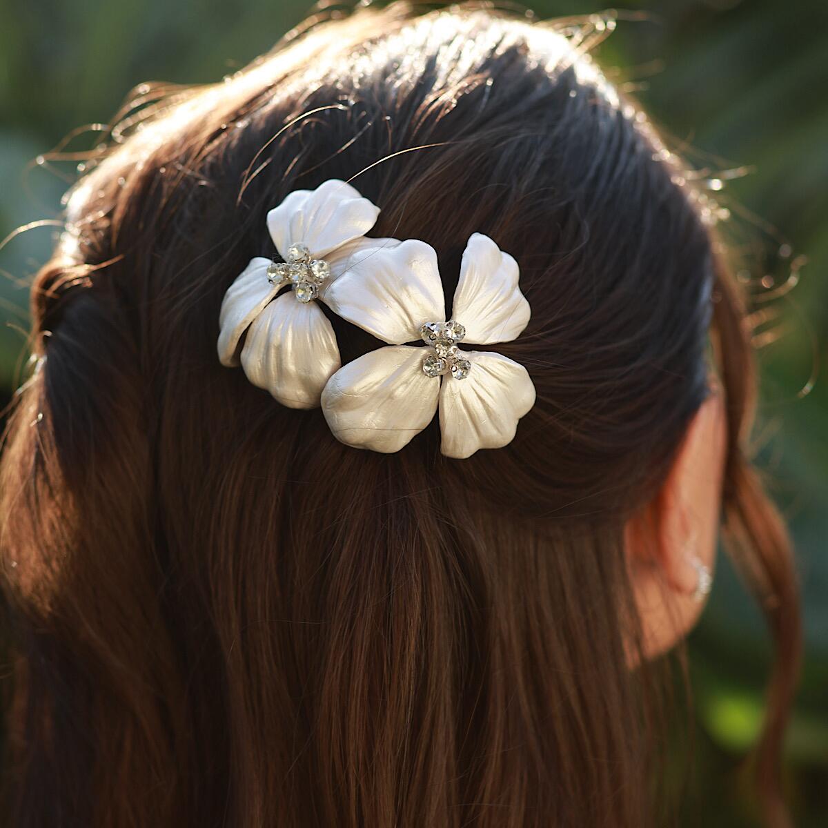 Grinalda Flor Com Miolo Pedras Para Noiva | Acessórios Blanc - R$229,90