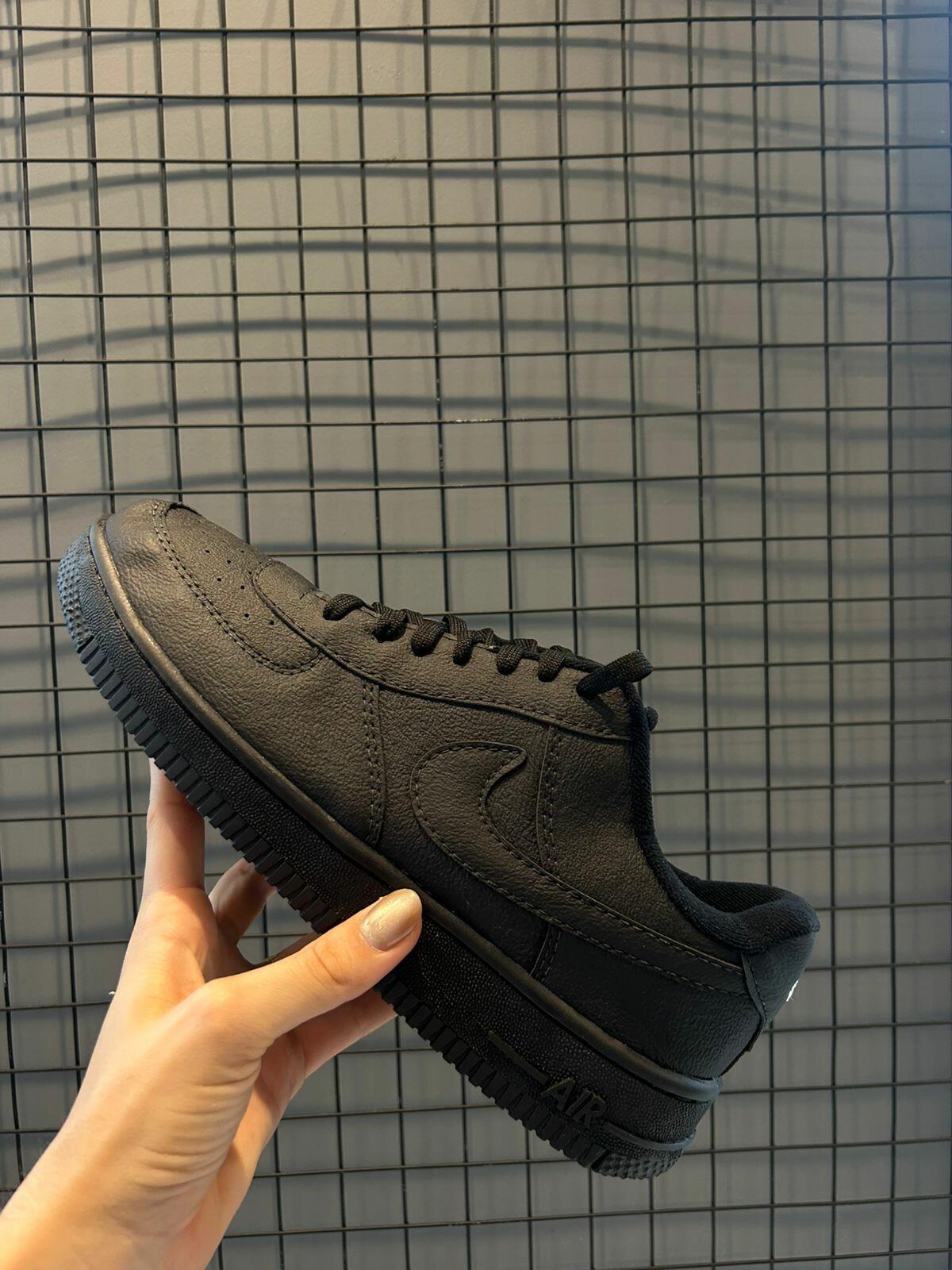 Comprar TÊNIS NIKE AIR PT - a partir de R$244,99