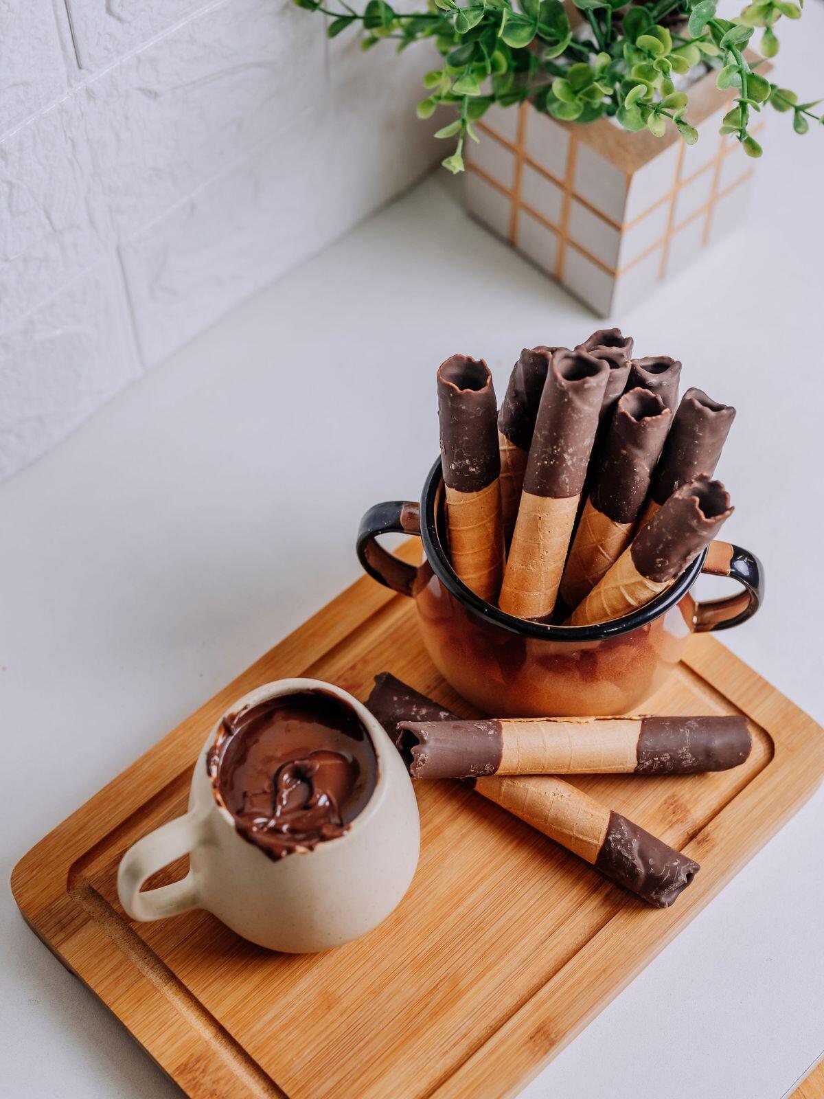 Comprar Biscoito Canudo Chocolate 200g - Em Pote (Ed Limitada) - a ...