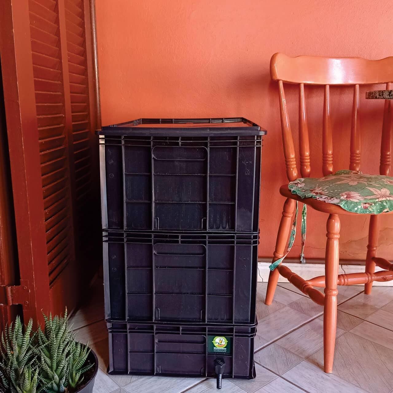 Comprar Composteira 50 Litros - a partir de R$440,10 - MinhocoShow