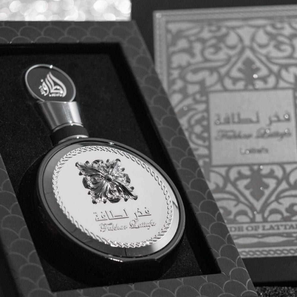 Comprar Fakhar Black Eau de Parfum - Lattafa 100ml - a partir de R$375,06 - Mendes Brasil ...