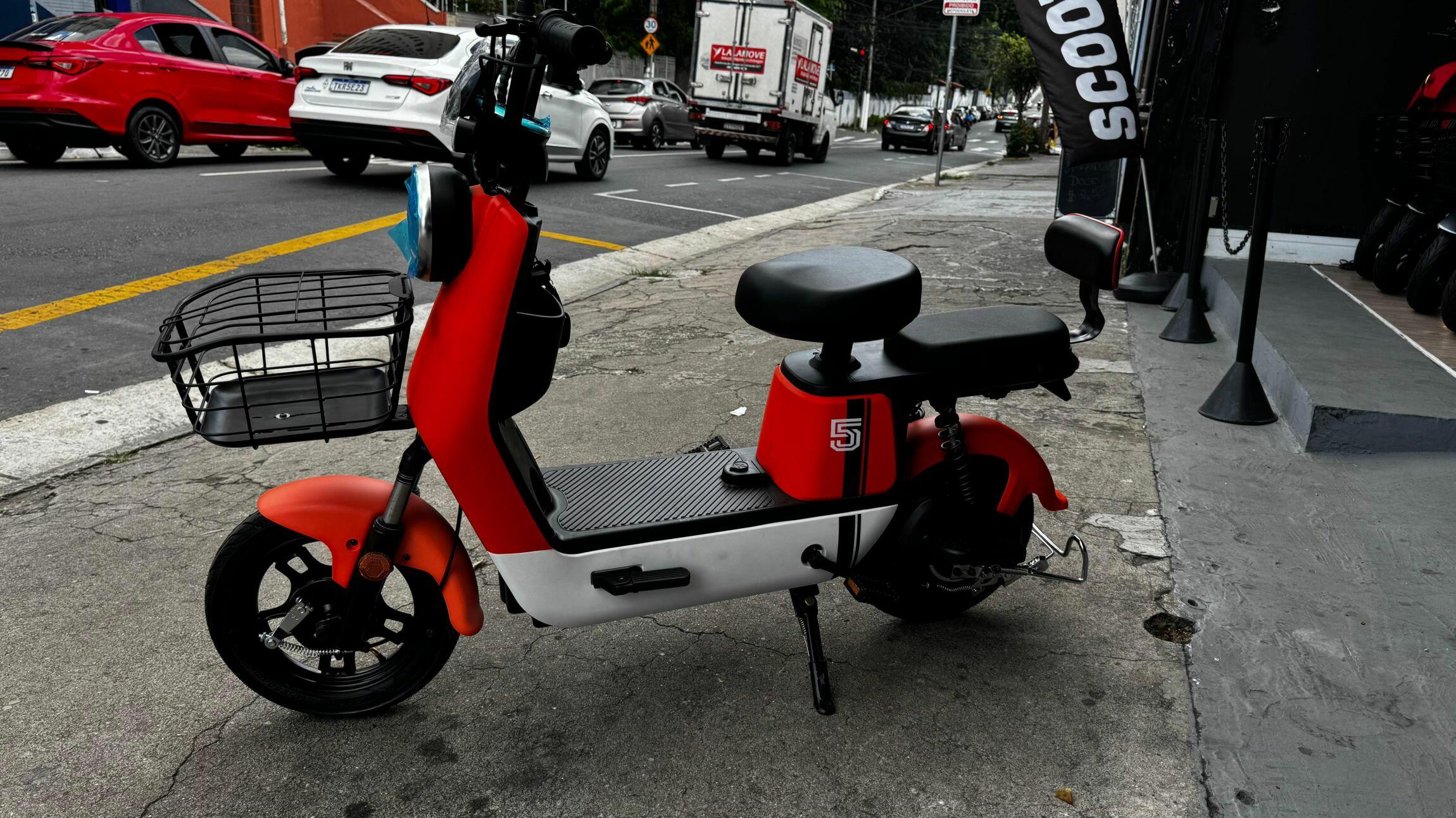 Scooter Elétrica FLY 500W Autopropelido Sem CNH