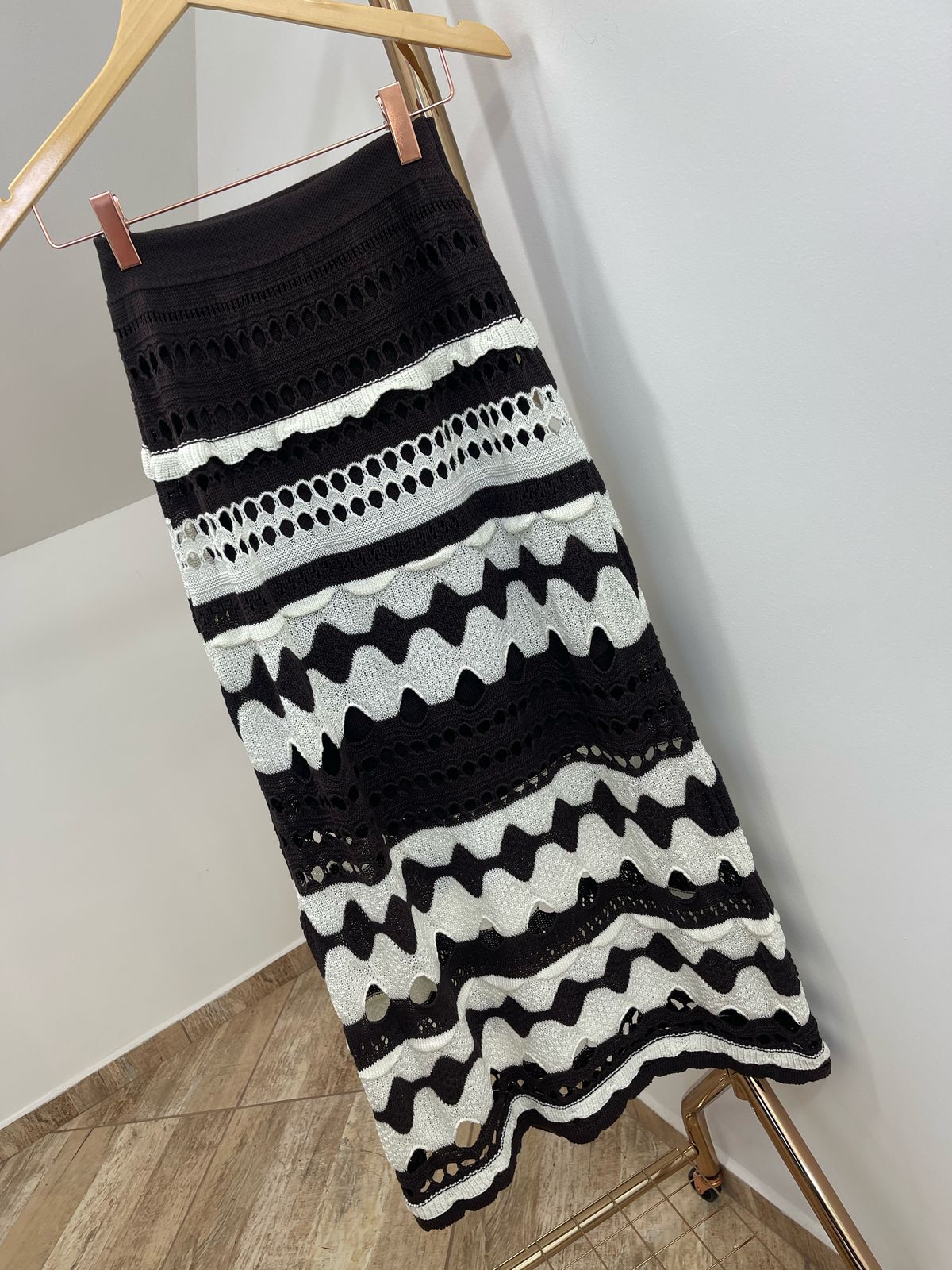 Comprar SAIA TRICOT RENDADA MAYARA - Tricot Store - Moda Feminina