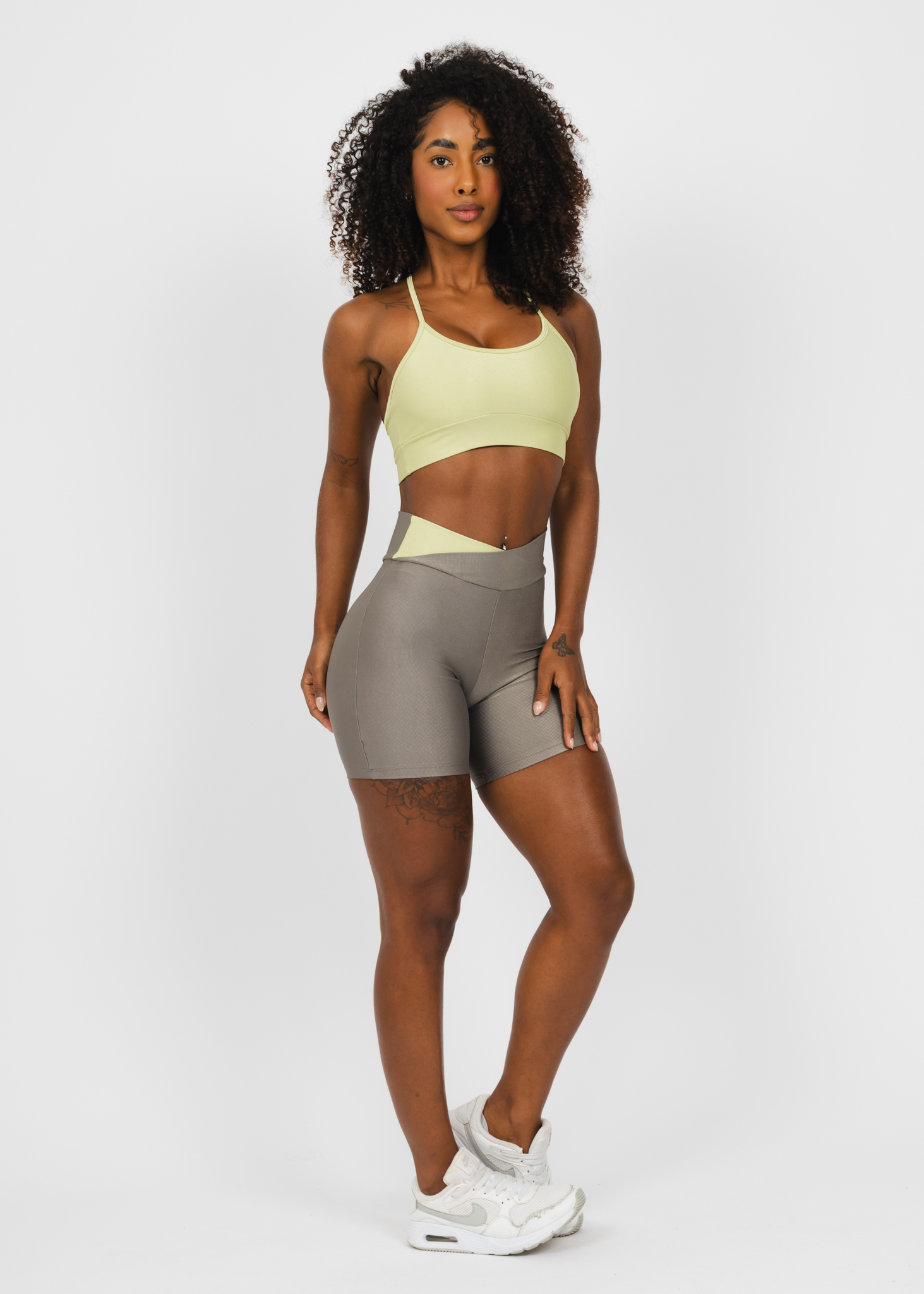 Comprar Conjunto Short Básico Sofia Pistache + Cinza Urbano - Dalu Fitness | Atacado Facilitado