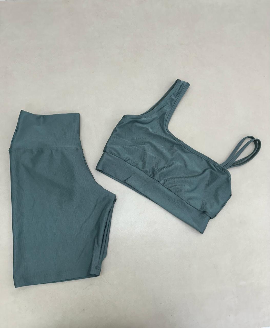Comprar Conjunto Bermuda Plus + Top Ray Compressão Figueira - R$75,00